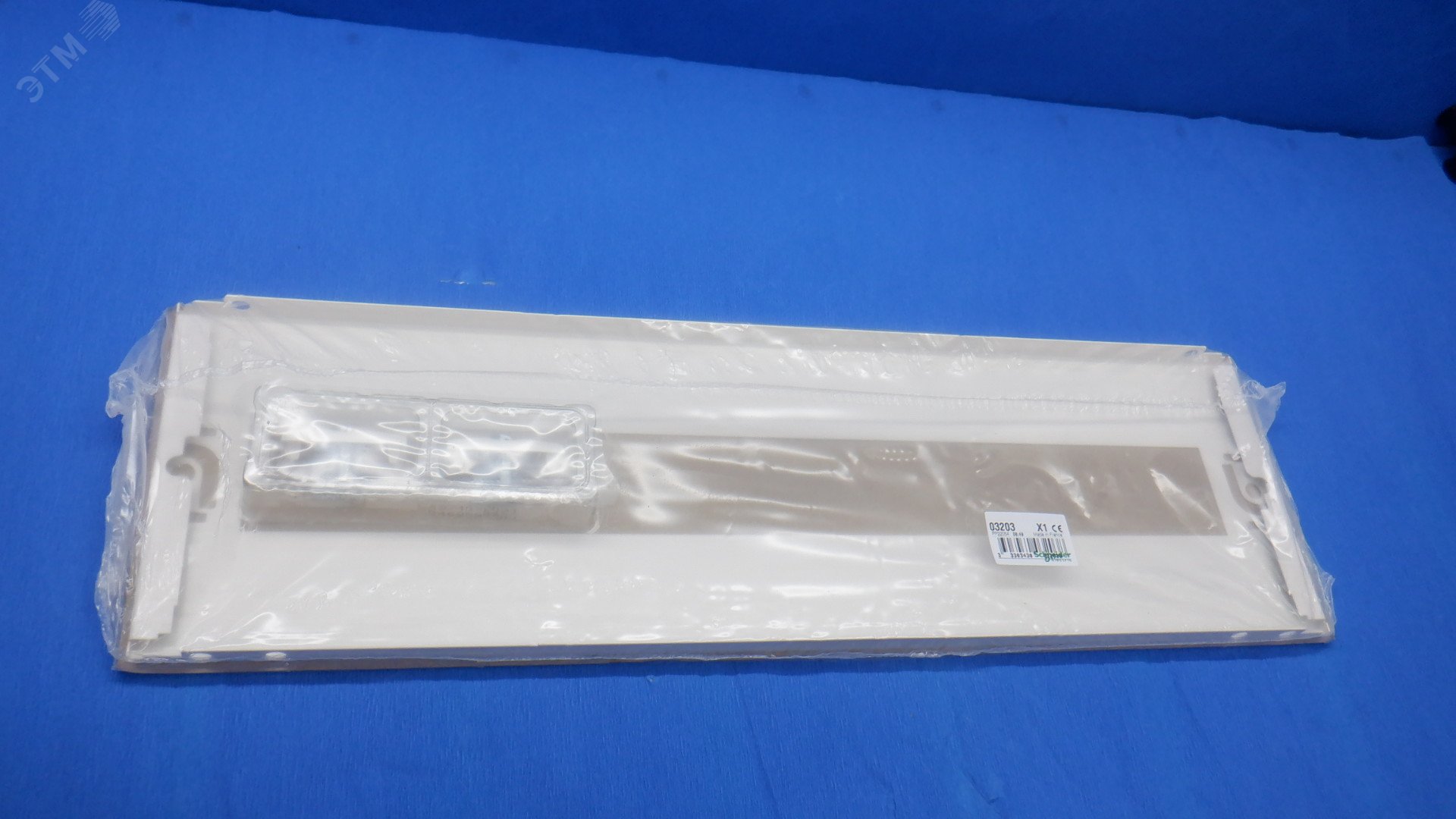 Панель передняя с вырезом 3 модуля артикул LVS03203 Schneider Electric ...